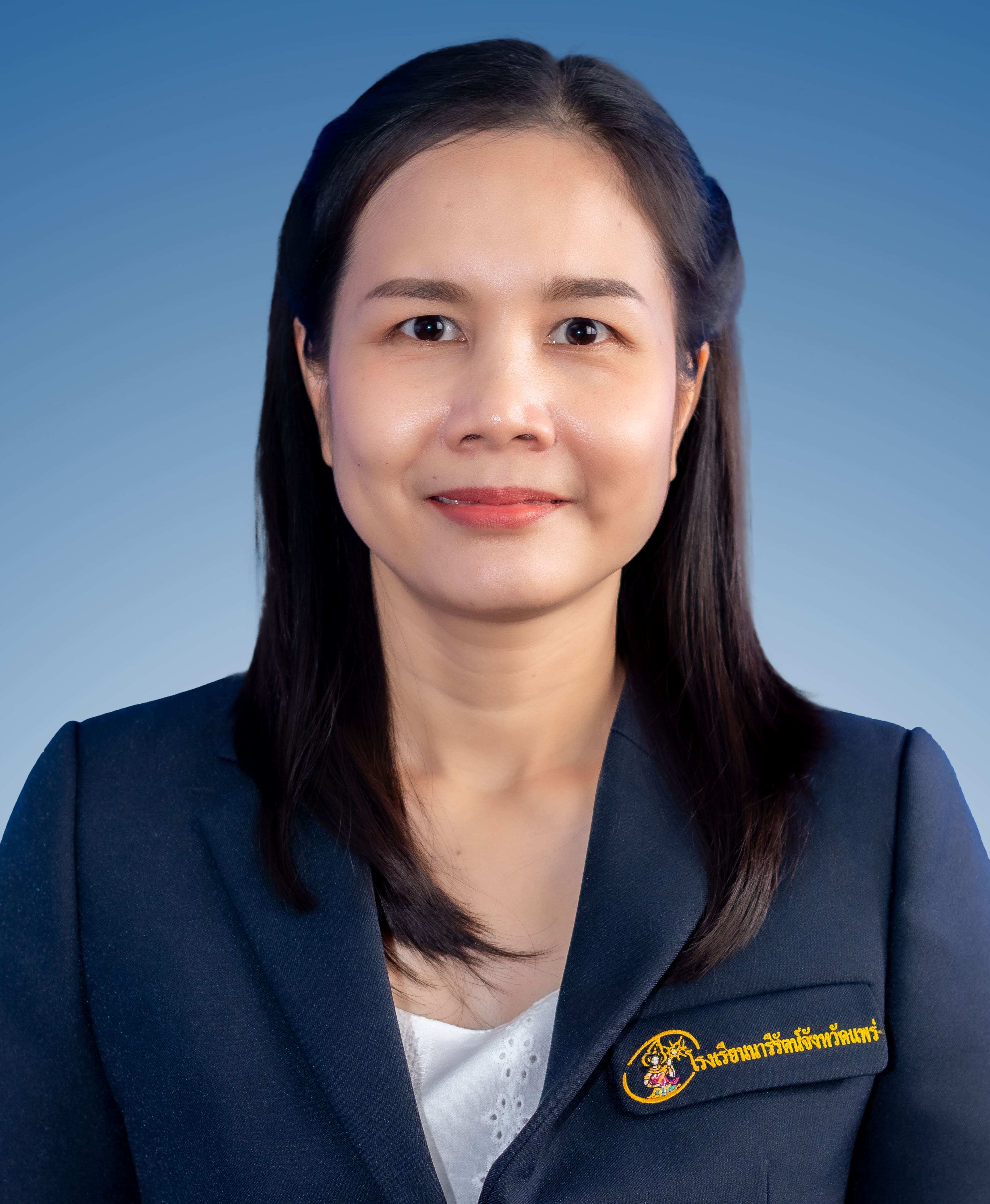 บุคคลากรโรงเรียนนารีรัตน์จังหวีดแพร่